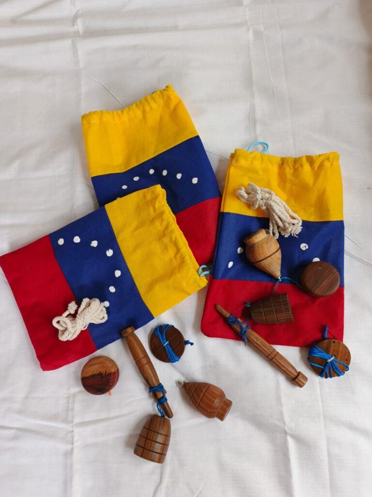 Kit de Juegos Tradicionales (Trompo, Yoyo, gurrufio, perinola ...